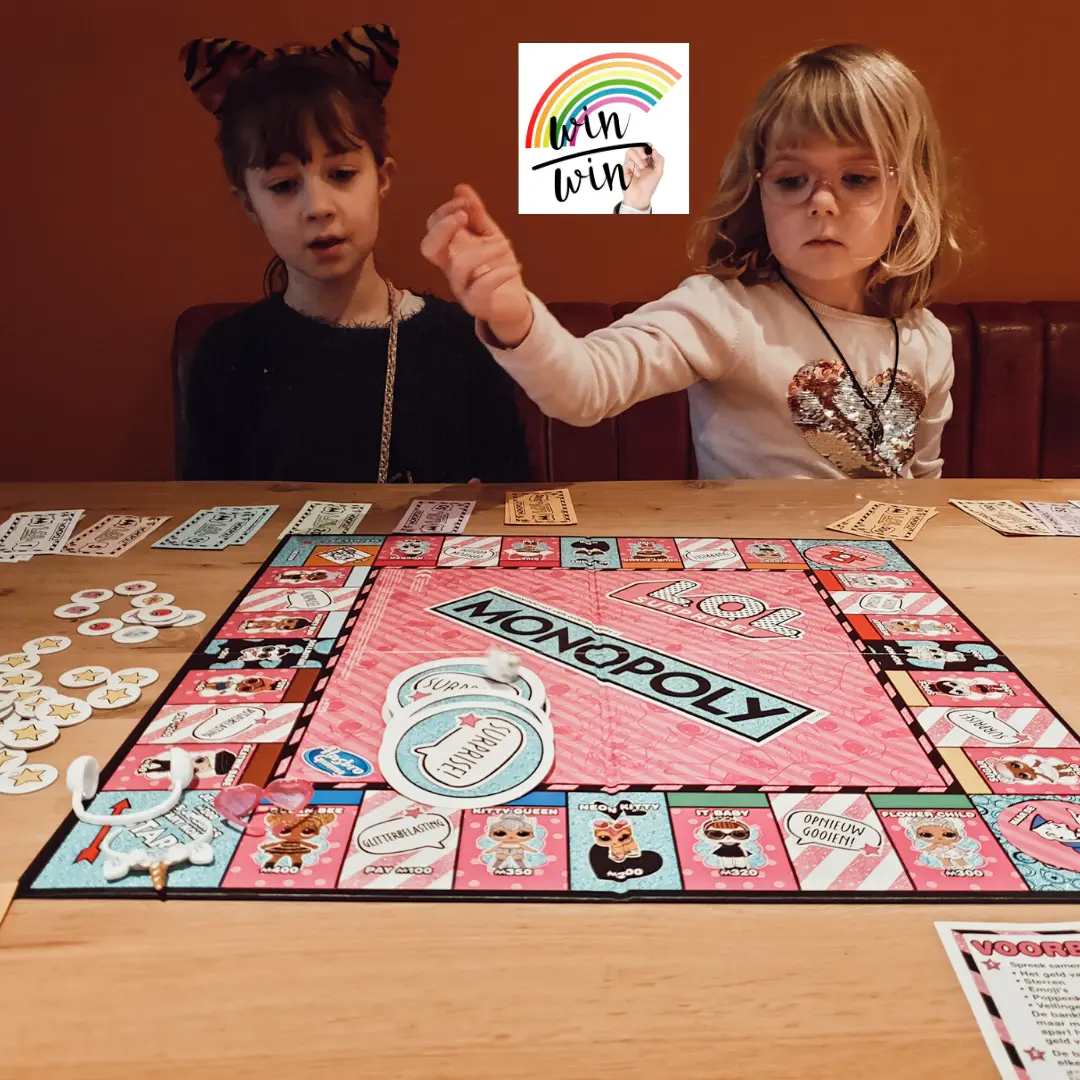 LOL Surprise Monopoly - review - Kreanimo